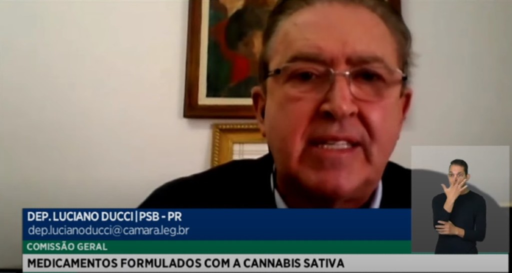 "A mentira de quem faz disso um palco político não pode prevalecer ...